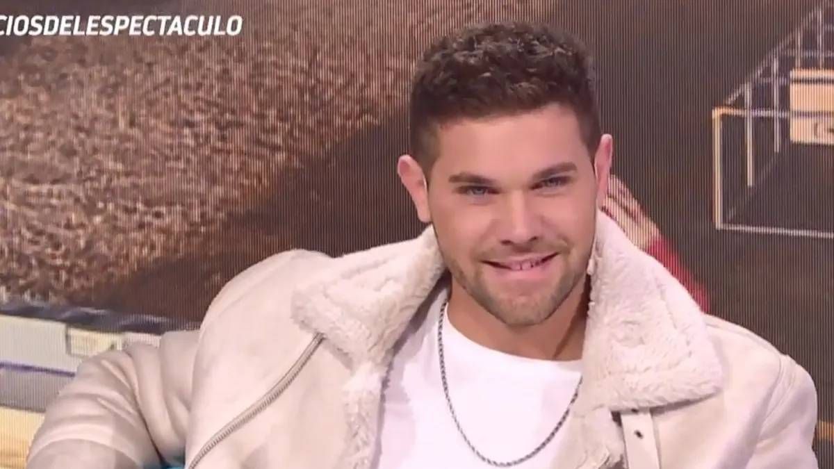 Quién es el jurado que se sienta al lado de Locho Loccisano en Canta ...