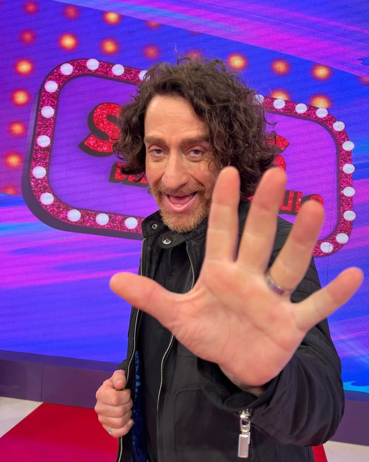 Quién es Alejandro Paker, el jurado malo de Canta Conmigo Ahora