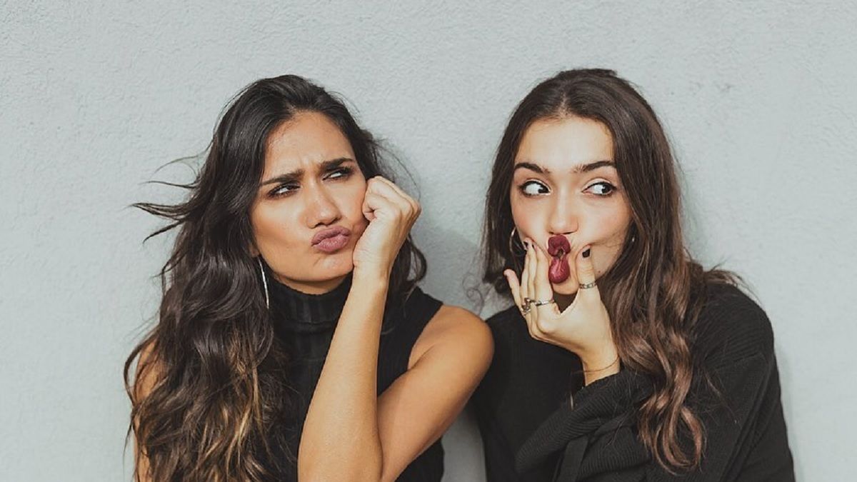 Juli Castro, la hija de Momi Giardina, respondió a quienes la acusan de estar acomodada en Luzu TV