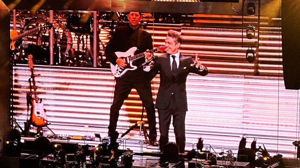 El blooper de Luis Miguel en medio de uno de sus recitales El blooper de Luis Miguel en medio de uno de sus recitales