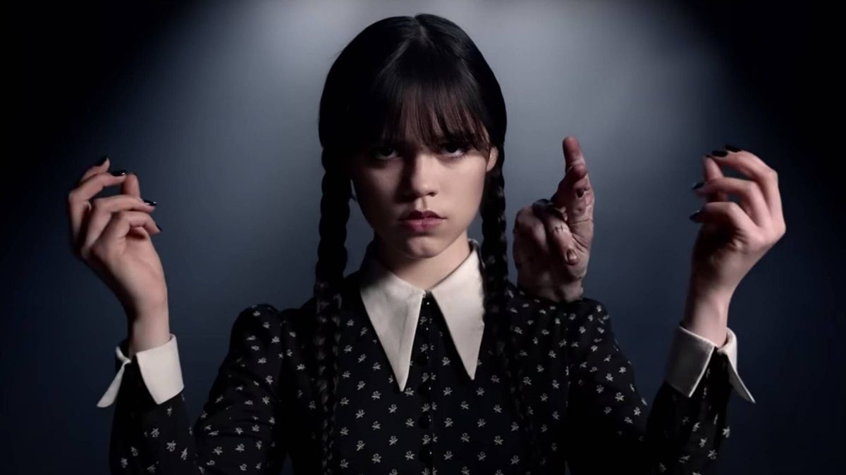 Netflix revela las primeras imágenes de la serie Merlina