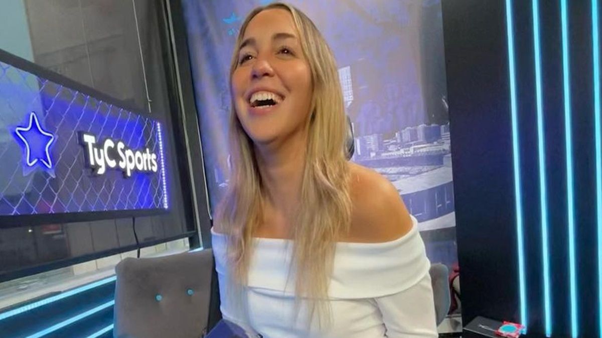 Quién es Florencia Chiusano, la joven que cantó ayer en el partido de ...