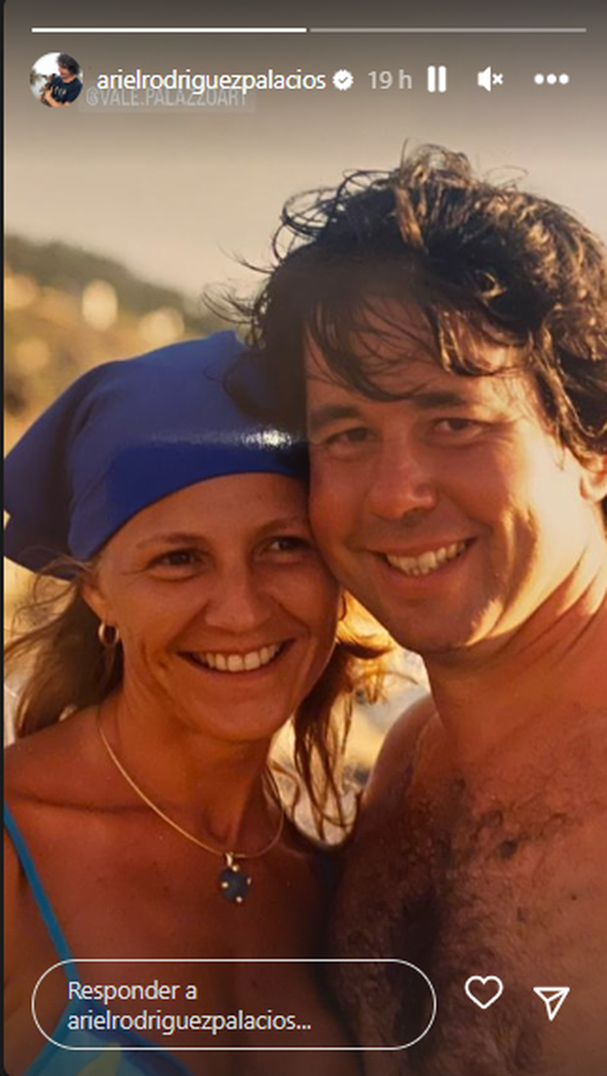 La foto retro de Ariel Rodríguez Palacios y su esposa