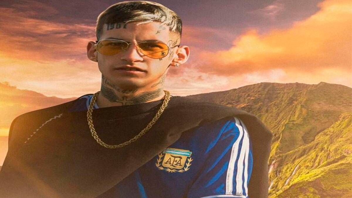 La versión del himno interpretada por L-Gante se emitió en cadena ...